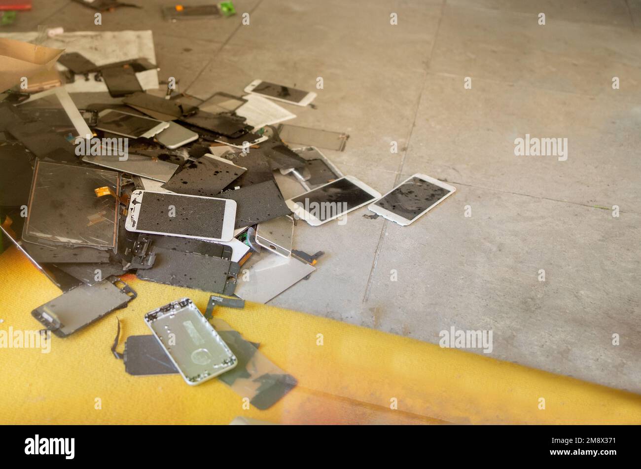 Pile of different smartphones. Recycle mobile phone technology concept ...