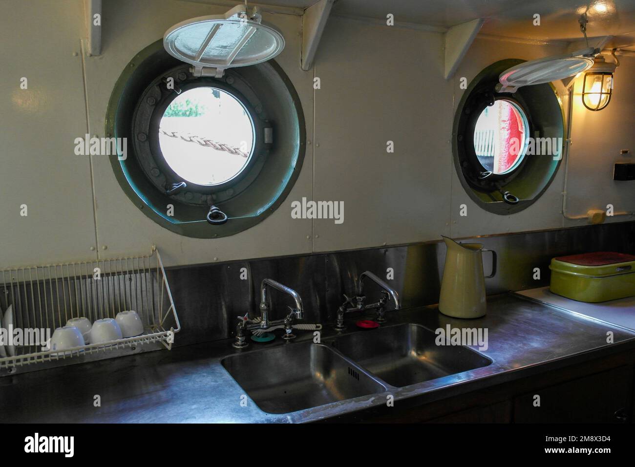 Inside a ship hi-res stock photography and images - Alamy
