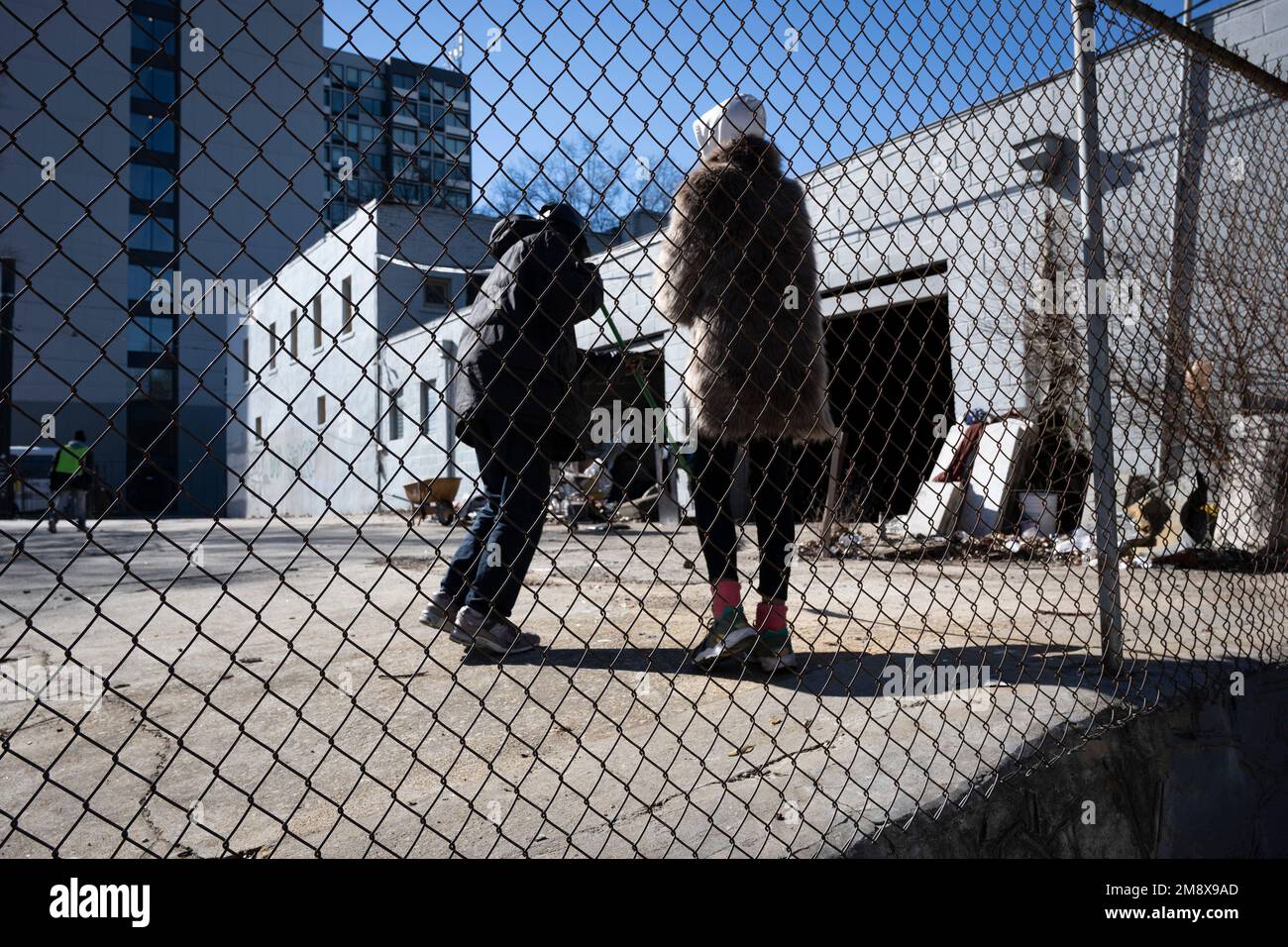 Robin warehouse hi-res stock photography and images - Alamy
