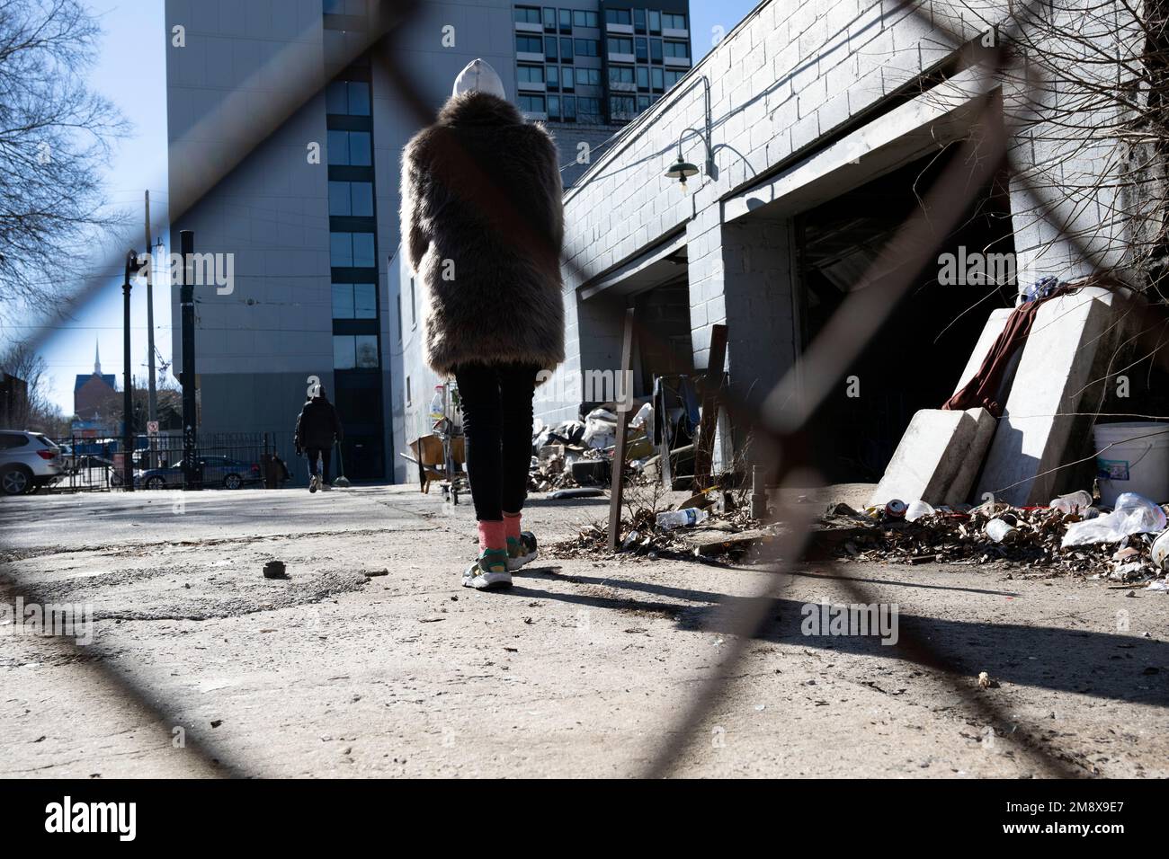 Atlanta, Georgia, USA. 15th Jan, 2023. A homeless woman outside an ...