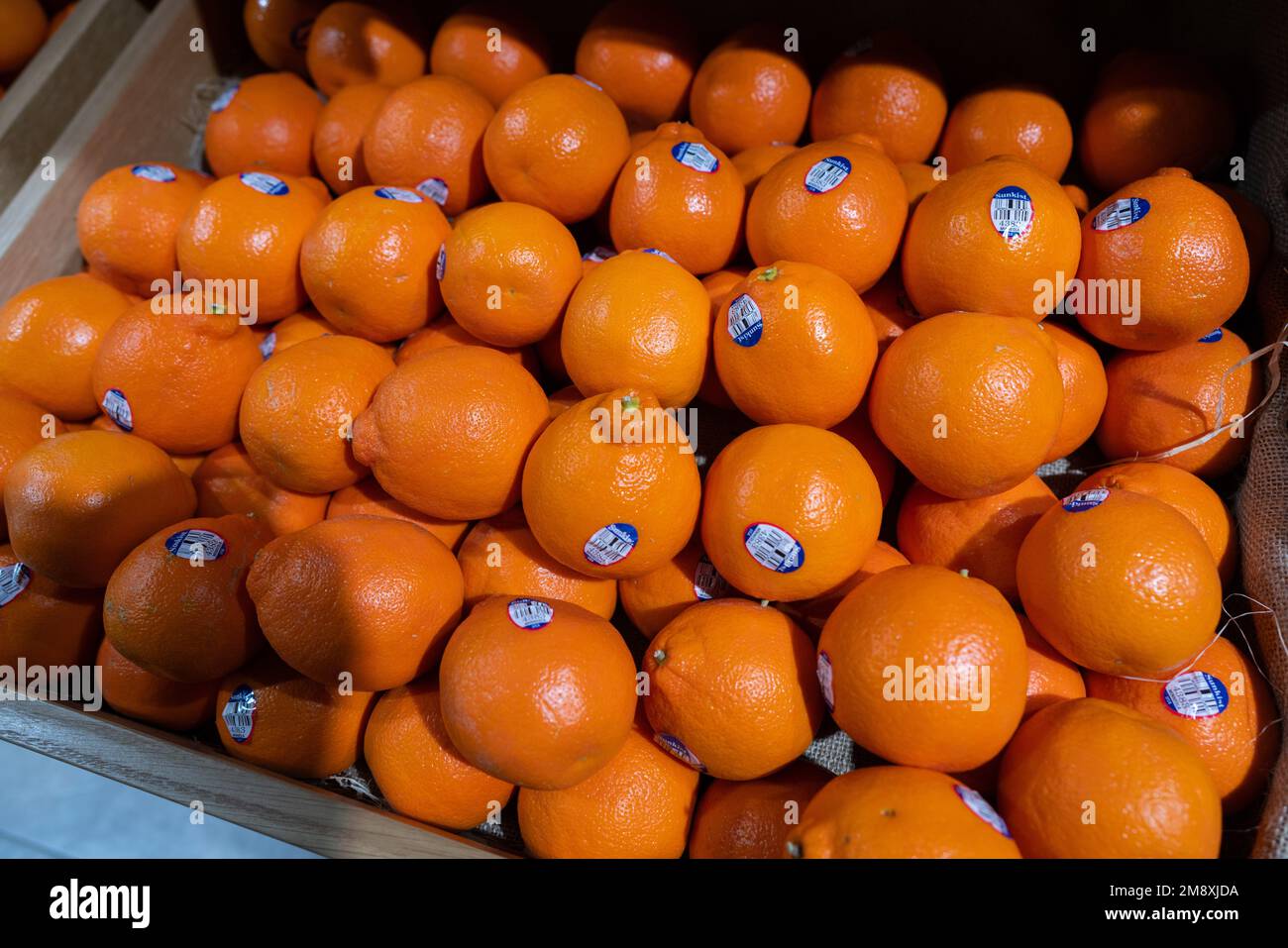 Pictures of oranges hi-res stock photography and images - Alamy