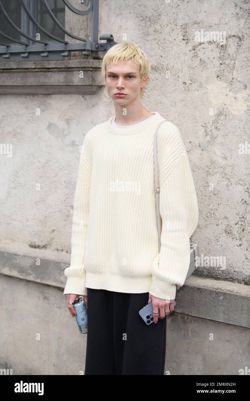 Models outside Prada show during the Milano Men's Fashion Week Fall ...