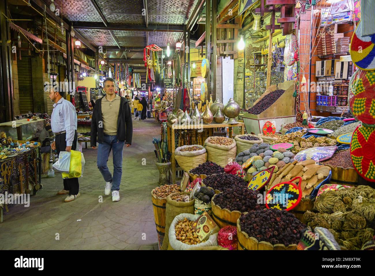 Tourist Bazaar Ata Bazaar, Mabad Al Oksor, Luxor, Egypt Stock Photo - Alamy