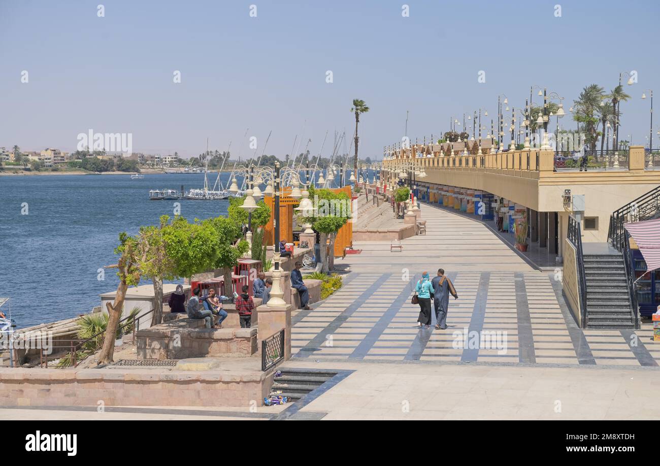 Nile corniche hi-res stock photography and images - Alamy