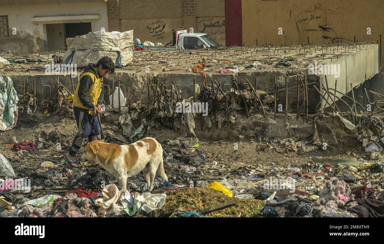 Egyptian poverty hi-res stock photography and images - Alamy