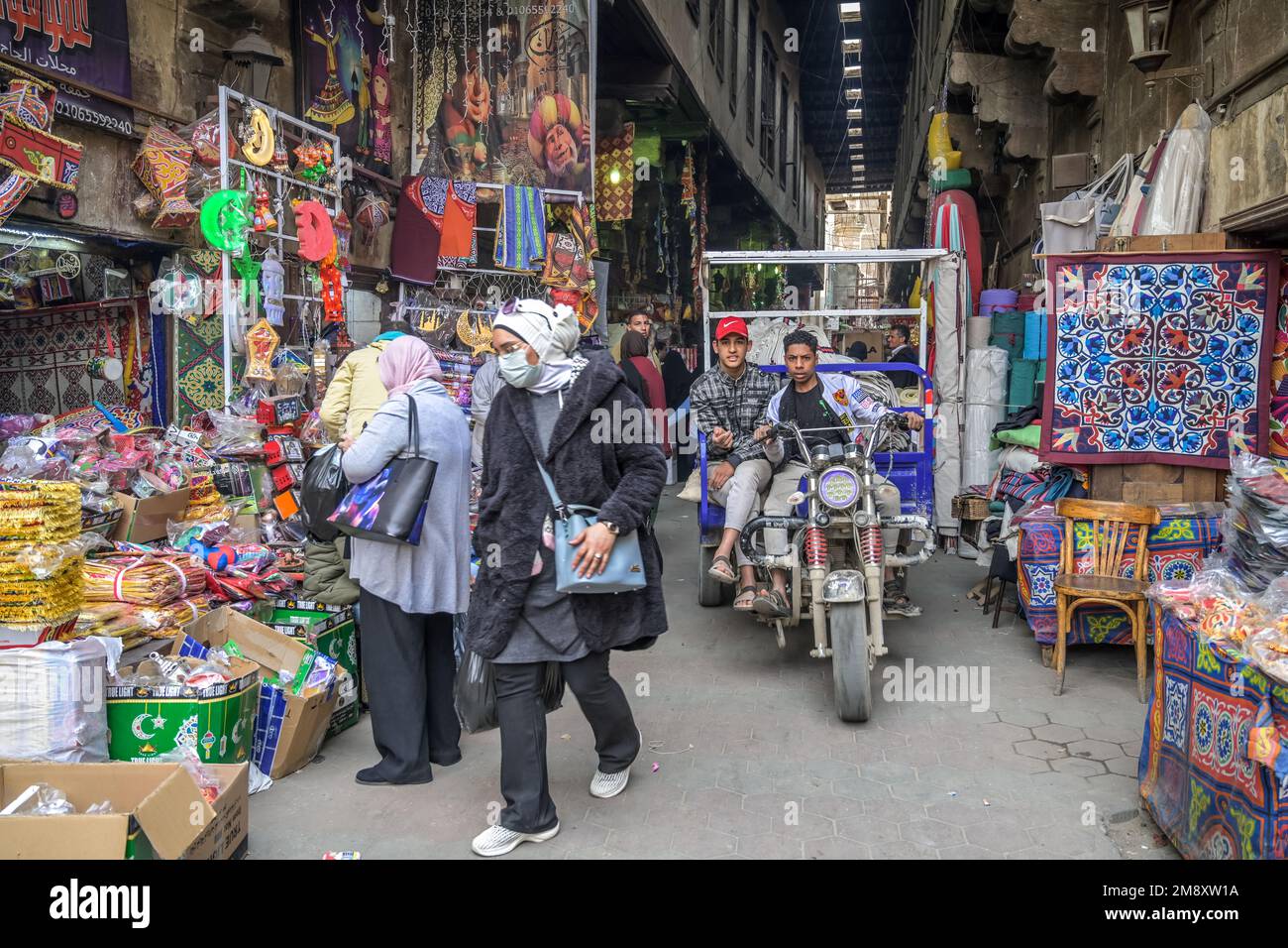 Street scene, people, traffic, motor rickshaw, Khan el-Khalili bazaar ...