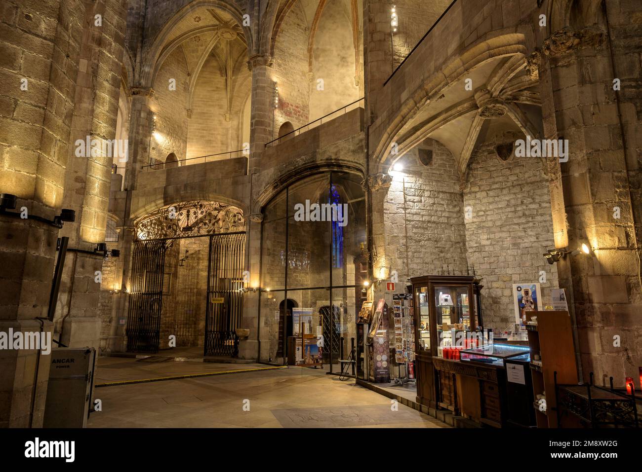 Ambulatory of the apse inside the Basilica of Santa Maria del Mar ...