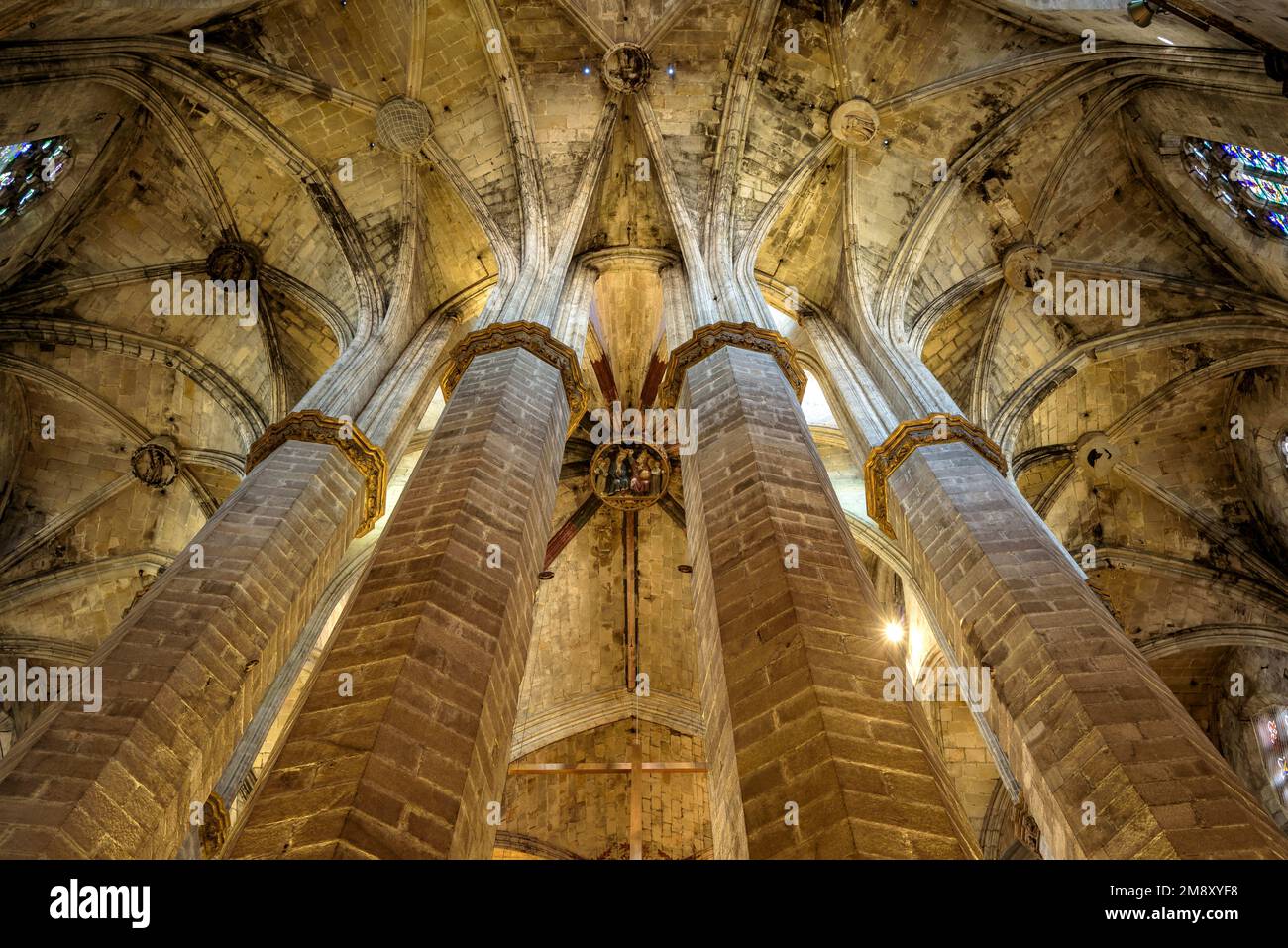 Columns in the apse of the Basilica of Santa Maria del Mar (Barcelona ...