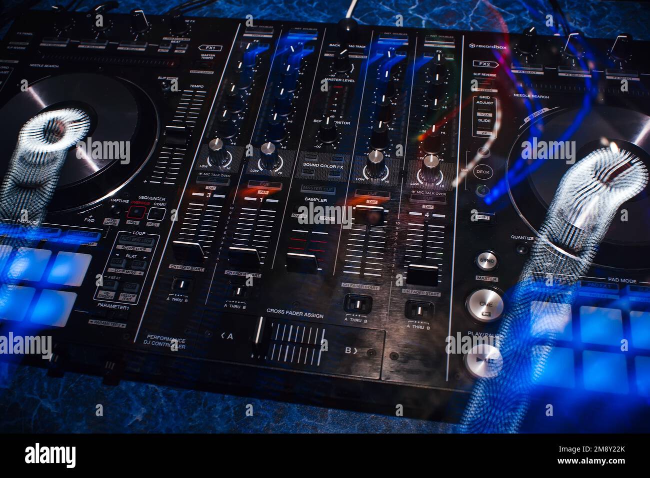 Nightclub music set hi-res stock photography and images - Alamy
