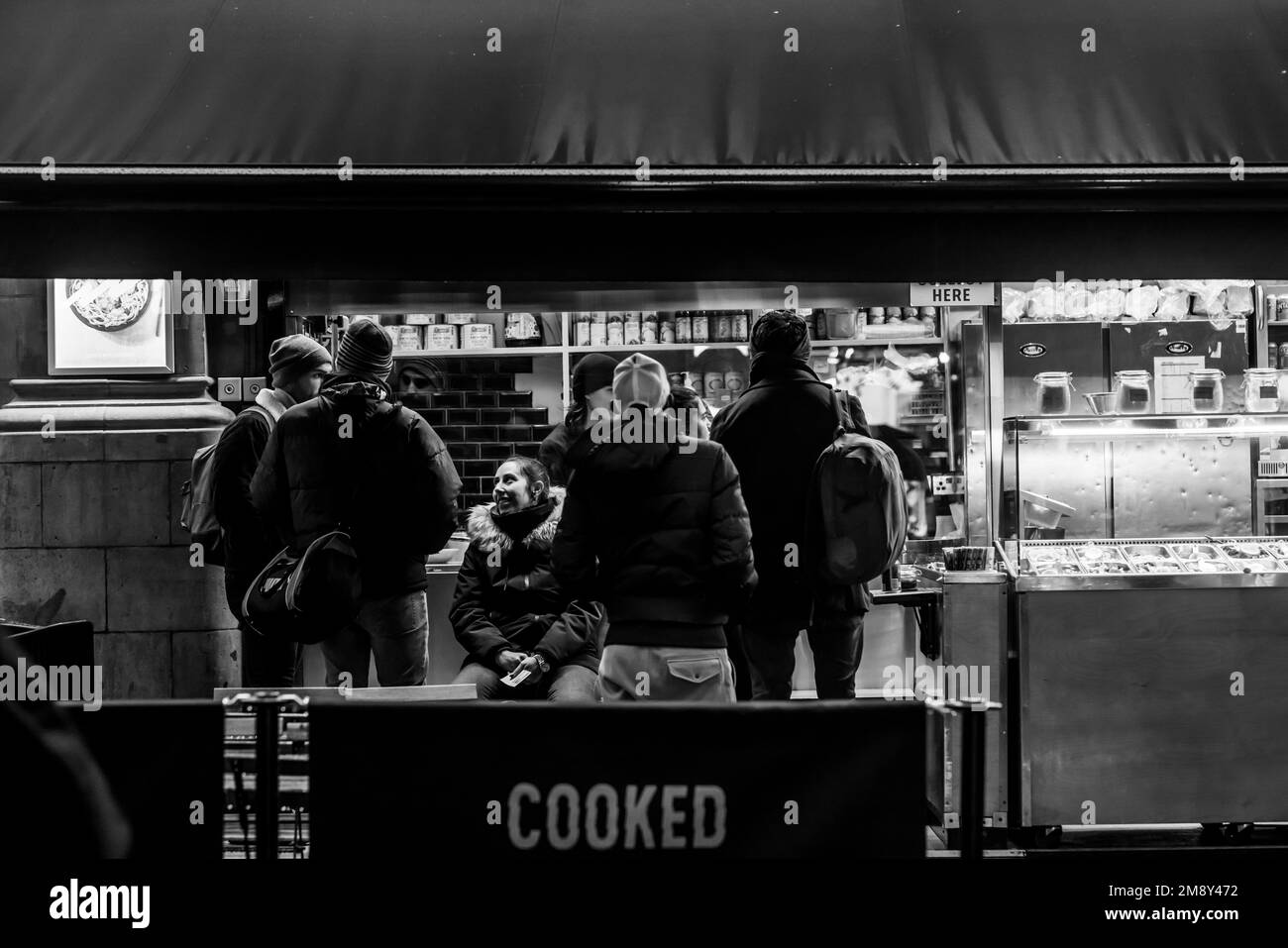 London theatre january Black and White Stock Photos & Images - Alamy