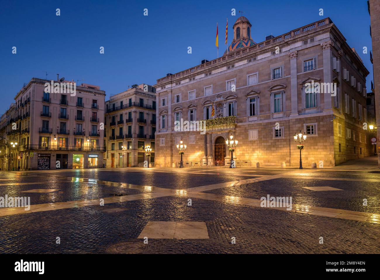 Sol reflejo de agua hi-res stock photography and images - Alamy