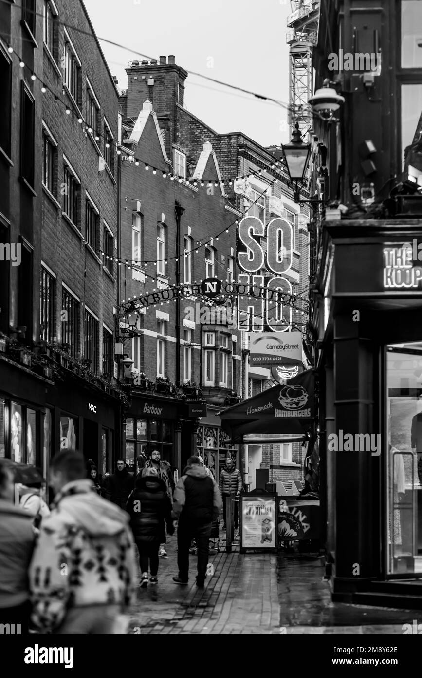 London theatre january Black and White Stock Photos & Images - Alamy