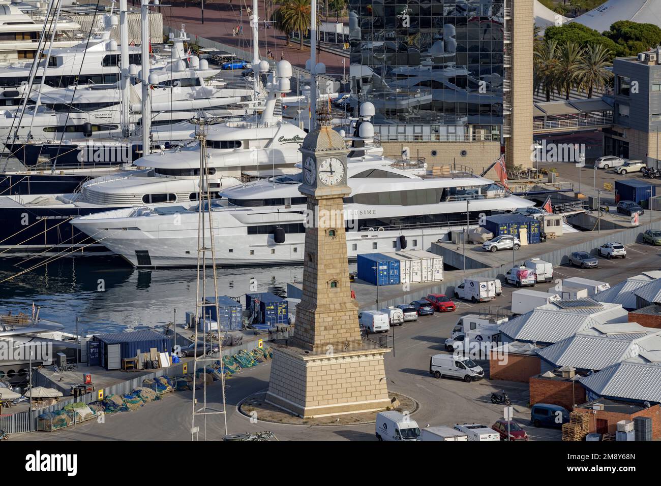 Port barcelone old hi-res stock photography and images - Alamy