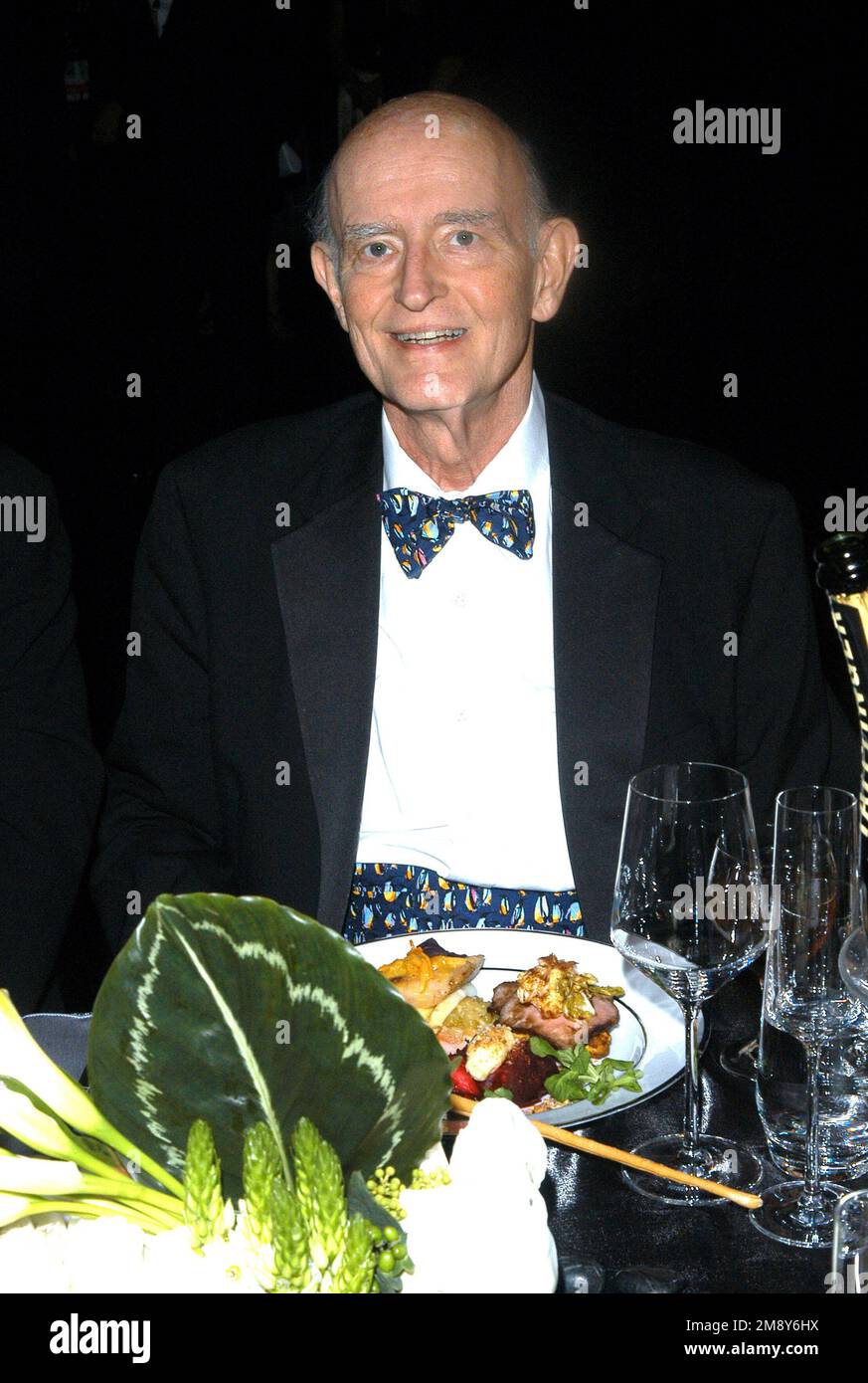 Peter Boyle in the audience at the 12th annual SAG Awards in 2006 ...