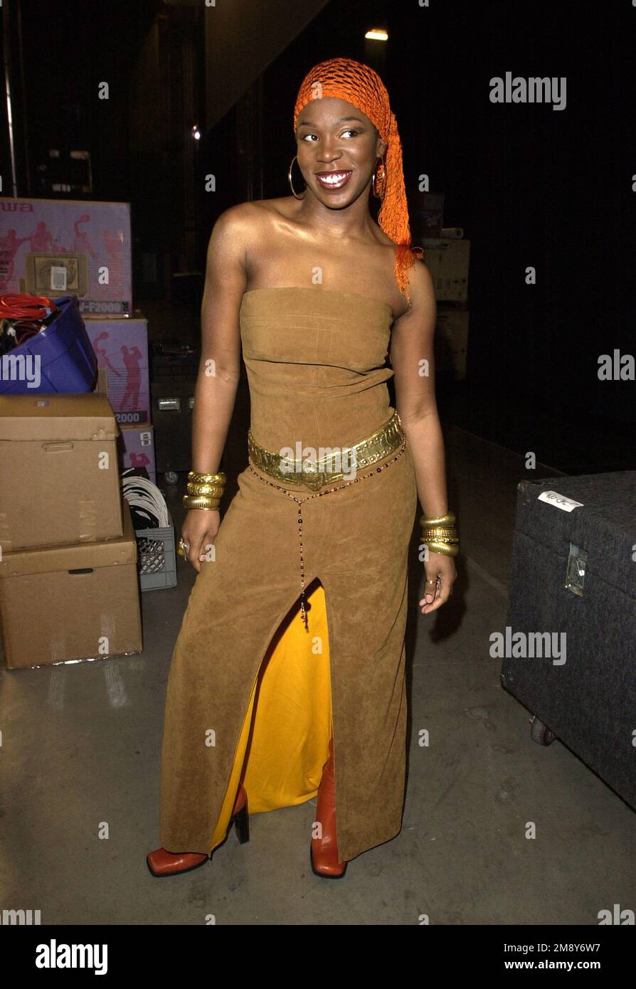India Arie backstage at Muhammad Ali's 60th birthday celebration in ...