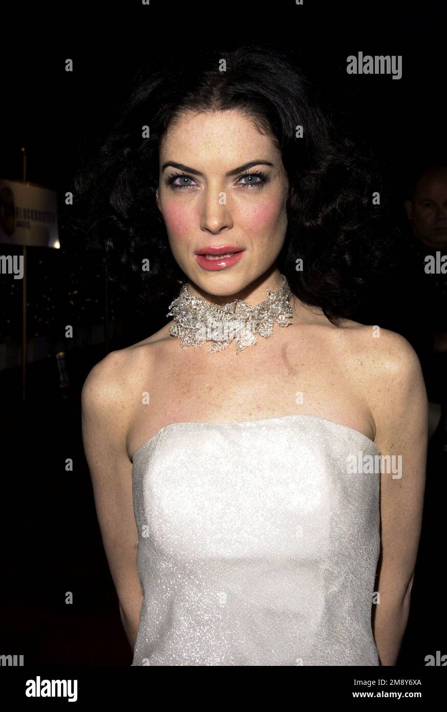 Lara Flynn Boyle arriving at the 7th Annual Blockbuster Entertainment ...