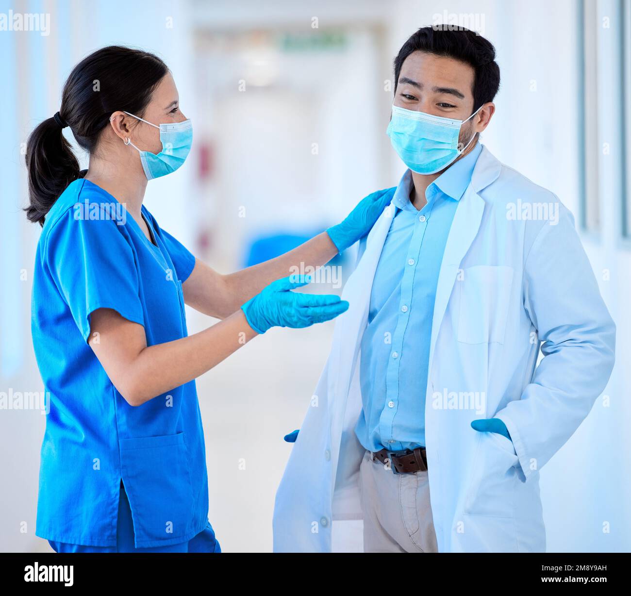 Shoulder to lean on hi-res stock photography and images - Alamy