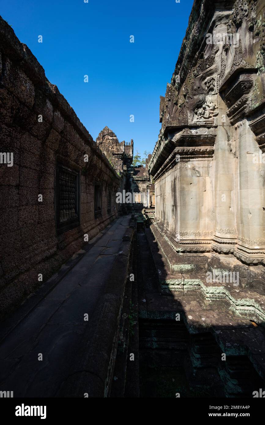 Cambodia bentley color temple Stock Photo - Alamy