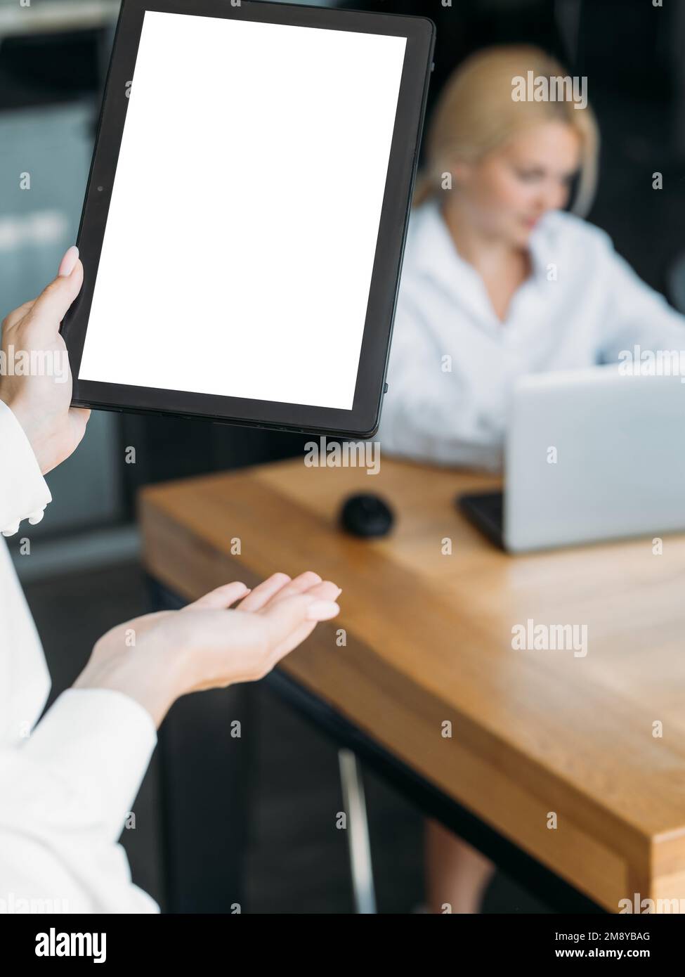 Hands unrecognizable worker tablet computer hi-res stock photography ...