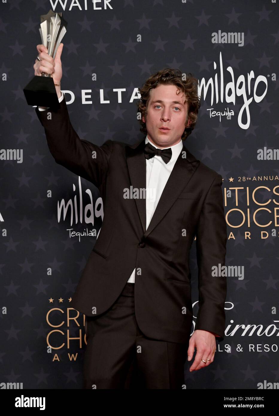 Los Angeles, USA. 15th Jan, 2023. Jeremy Allen White in the pressroom ...