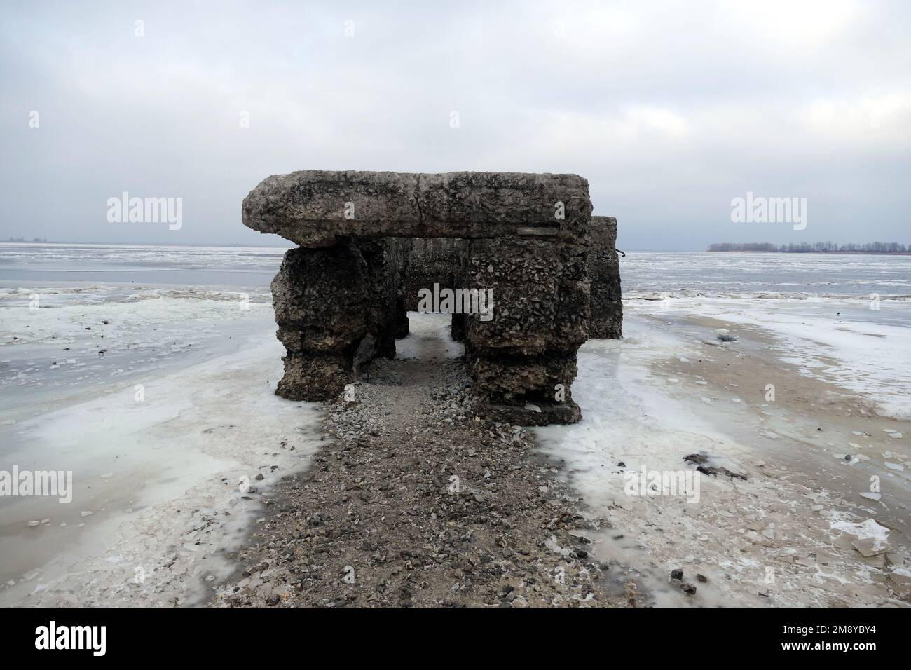 CHERKASY, UKRAINE - JANUARY 15, 2023 - The level of water in the ...