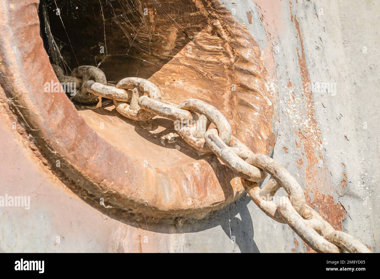 Anchor chain hole hi-res stock photography and images - Alamy