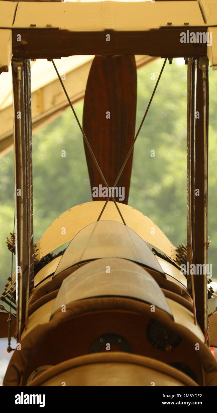Old biplane back hi-res stock photography and images - Alamy