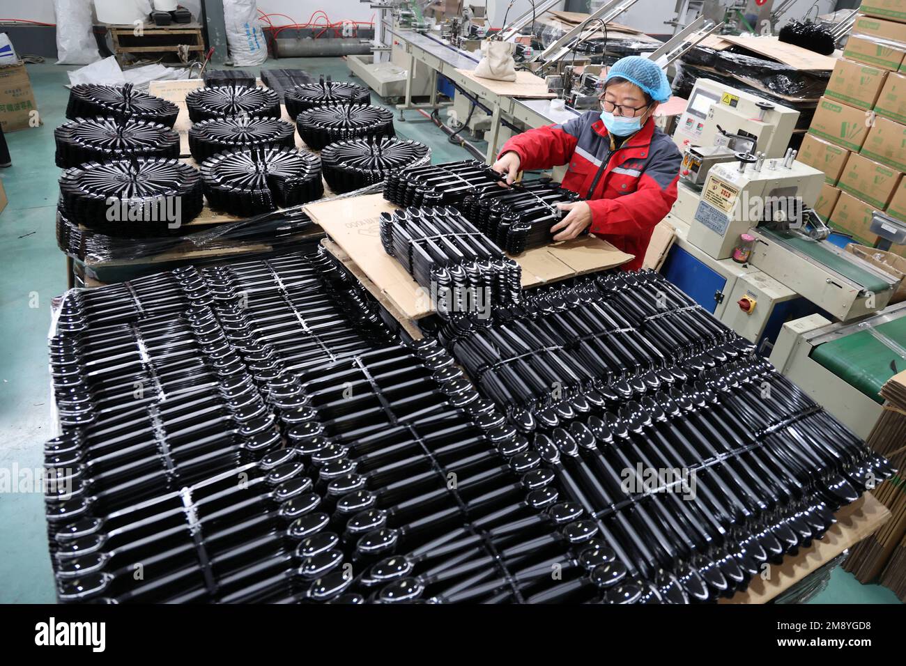 Plastic in chinese factory hi-res stock photography and images - Alamy