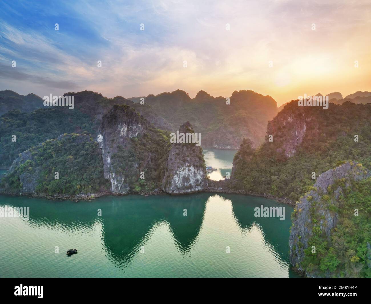 Amazing Sunset at Ha Long Bay, Vietnam Stock Photo - Alamy