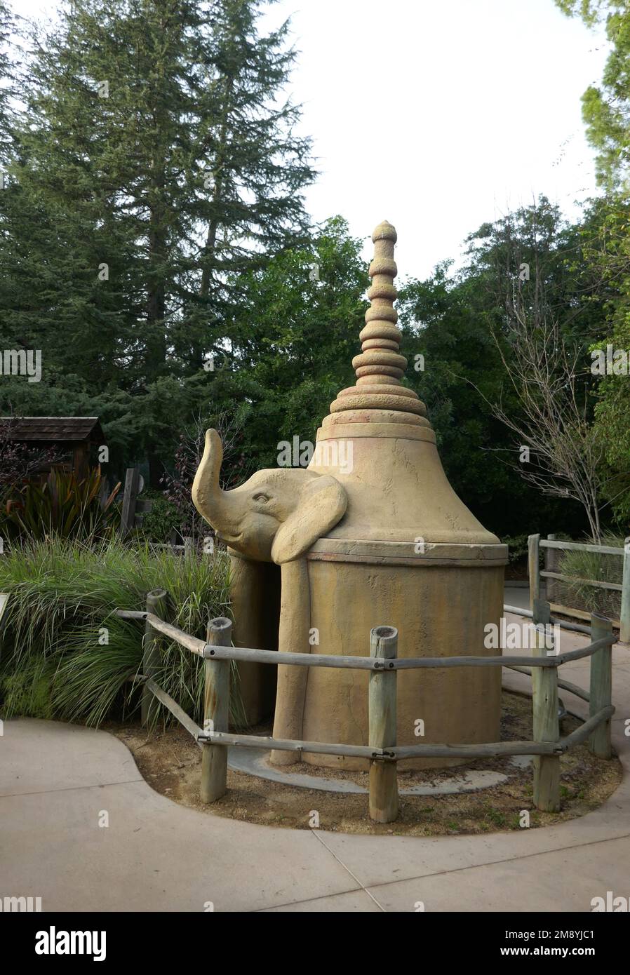 Los Angeles, California, USA 12th January 2023 Elephant Display at LA ...