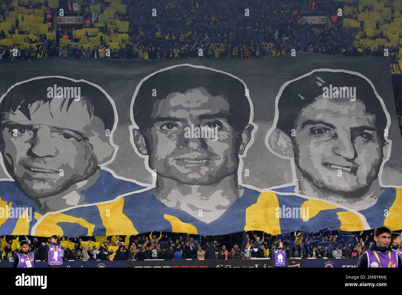 ISTANBUL - Fenerbahce supporters during the Turkish Super Lig match ...