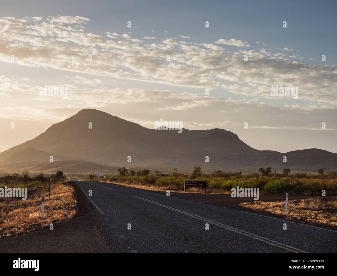 Mt Bruce (Punurrunha) 1234m from Karijini Drive, Karijini National Park ...