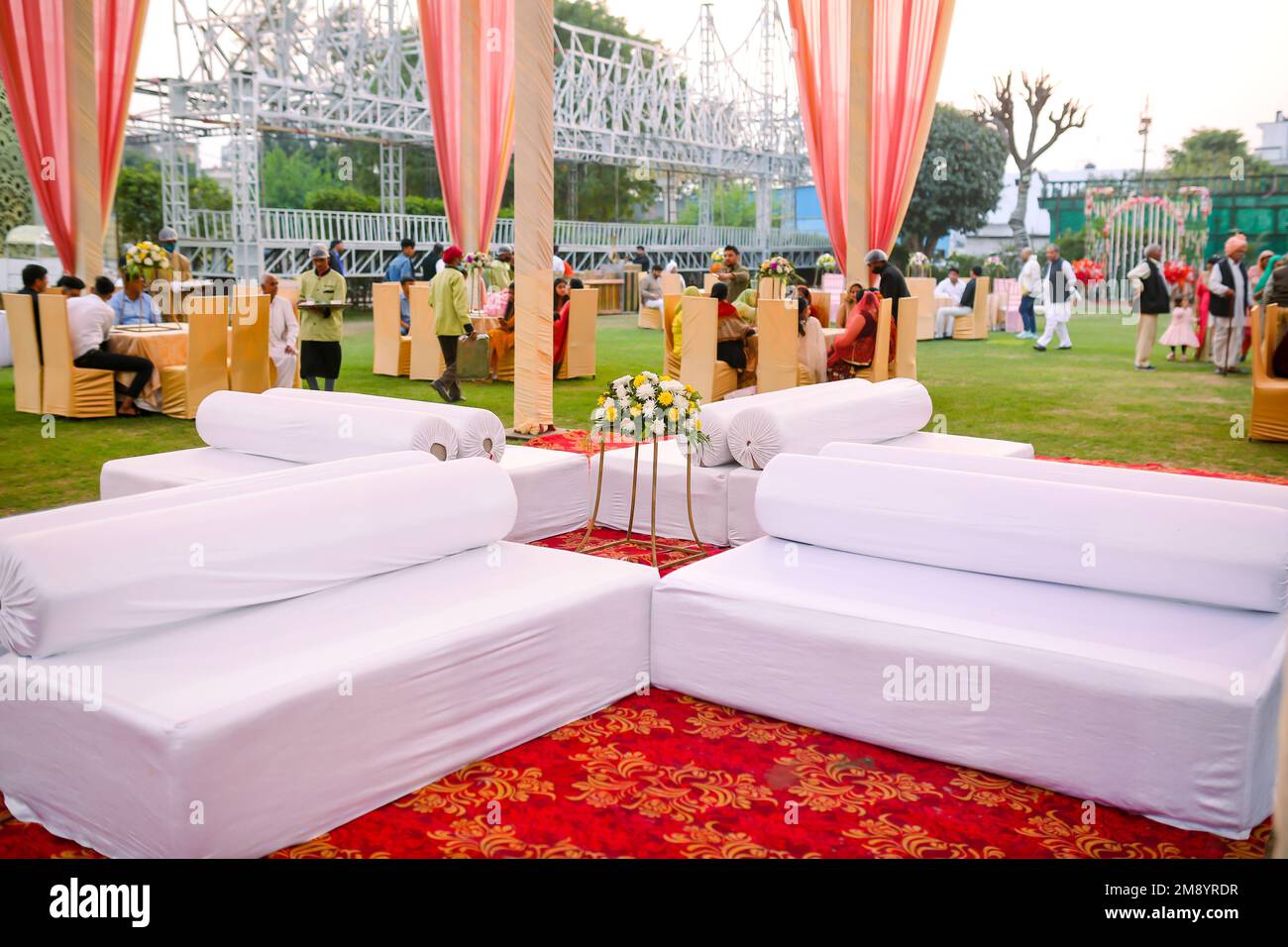 The Beautiful Decorations cultural program, Wedding Decorations, props ...