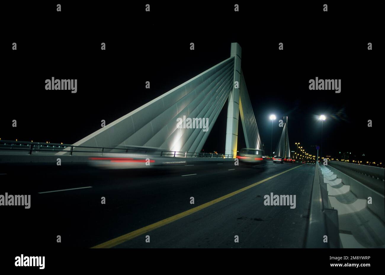 Bahrain, the Shaikh Isa Bin Sulman Causeway Stock Photo - Alamy