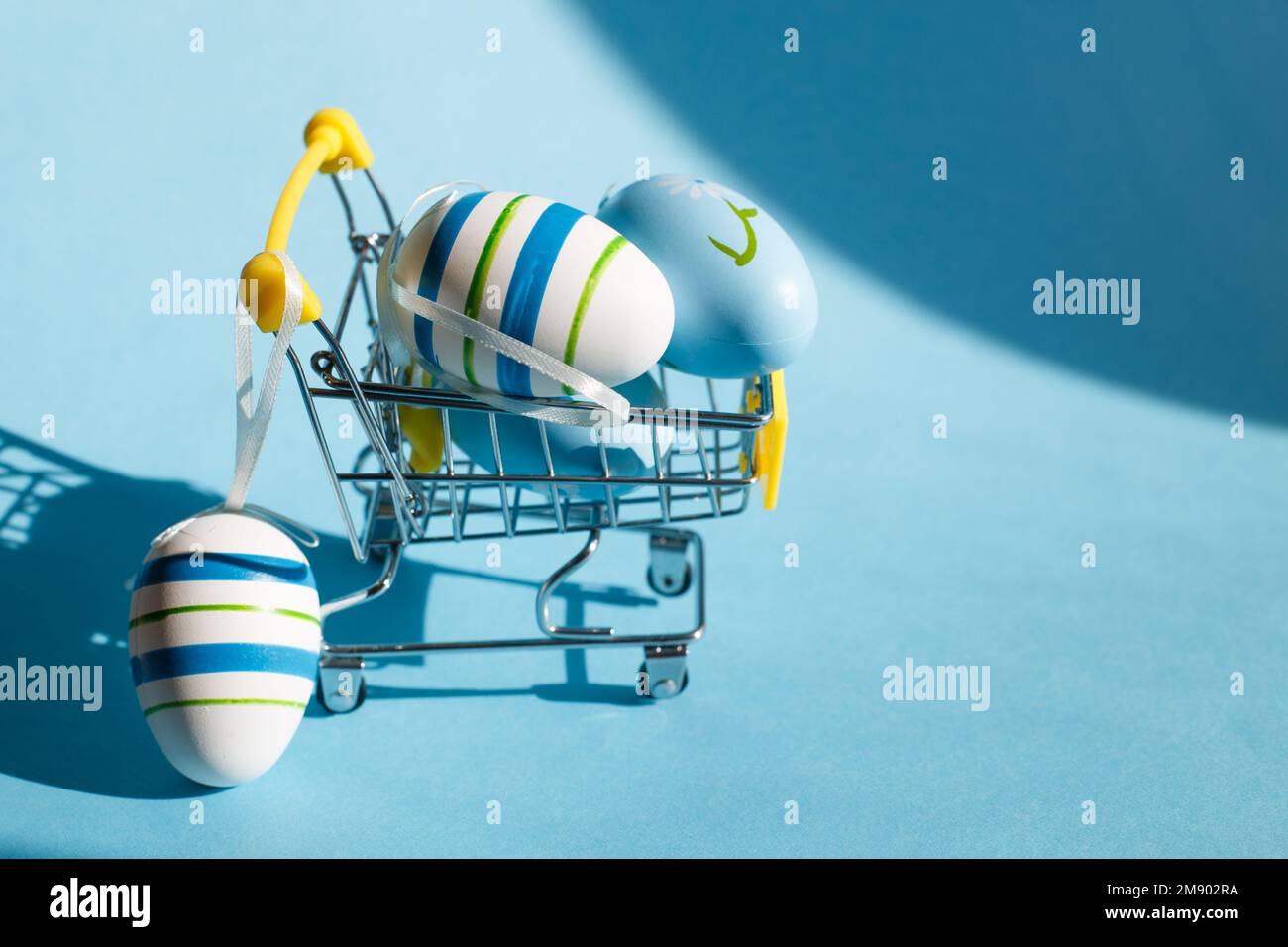 Spring greeting cart hi-res stock photography and images - Alamy