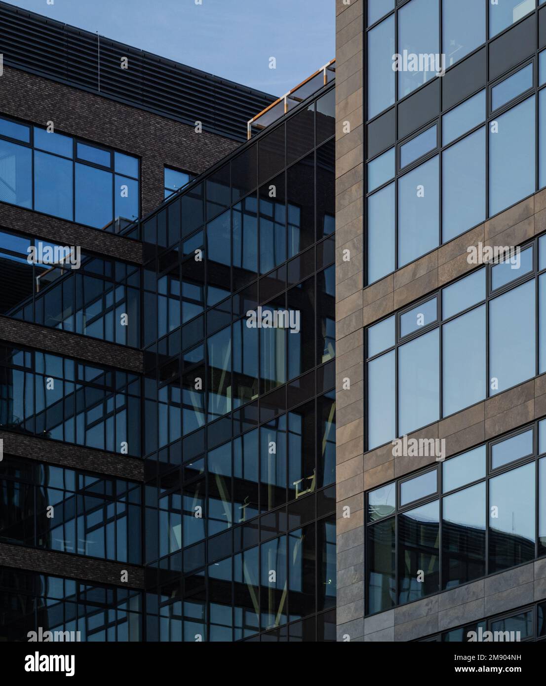 Glazed building hi-res stock photography and images - Alamy