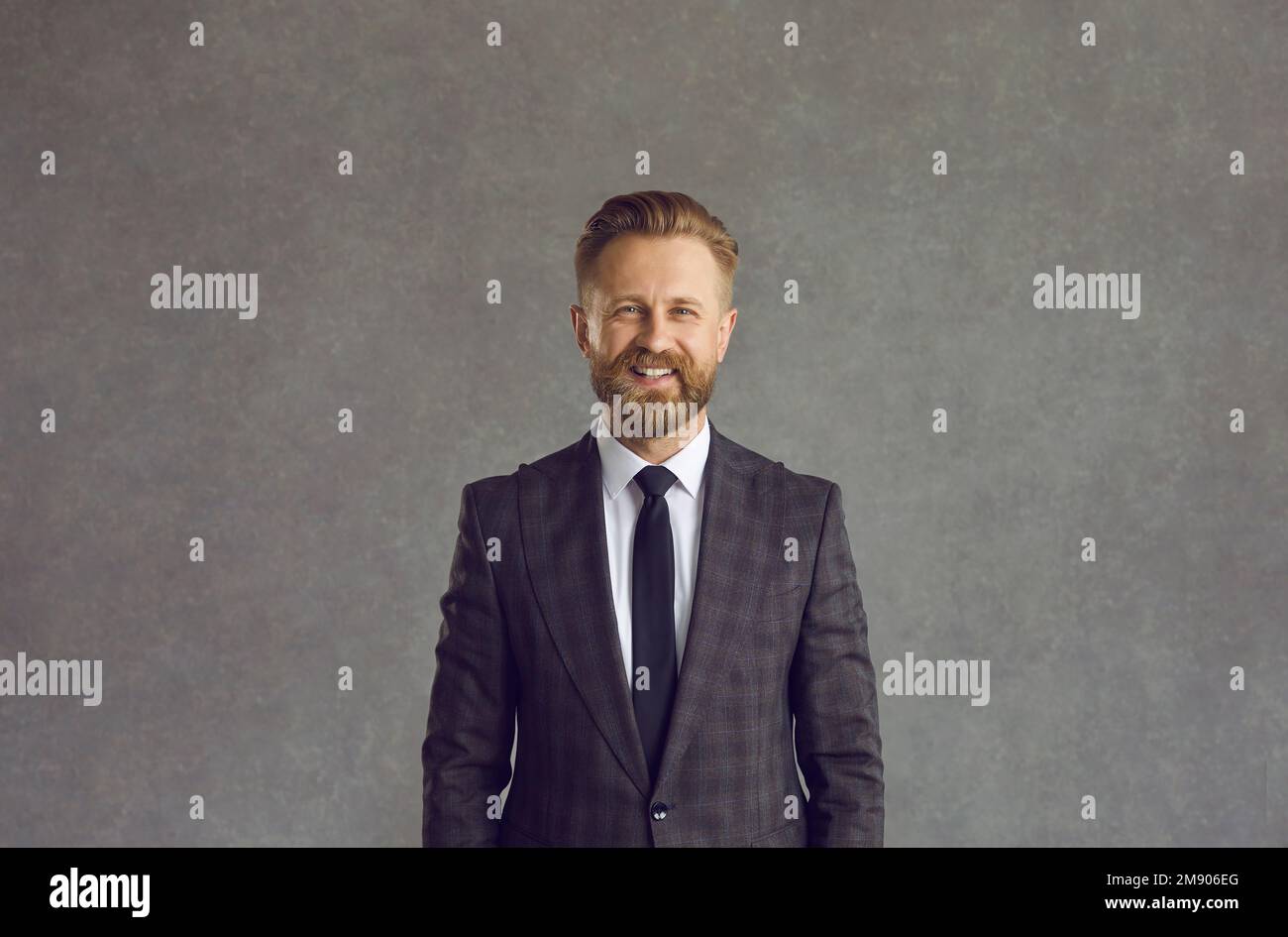 Business man wearing formalwear hi-res stock photography and images - Alamy