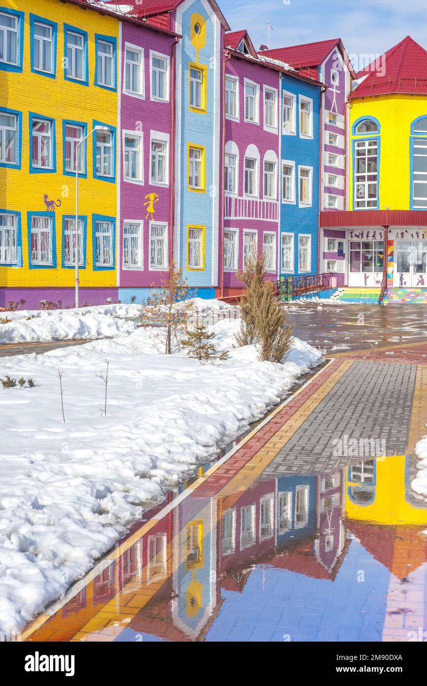Colorful school building hi-res stock photography and images - Alamy