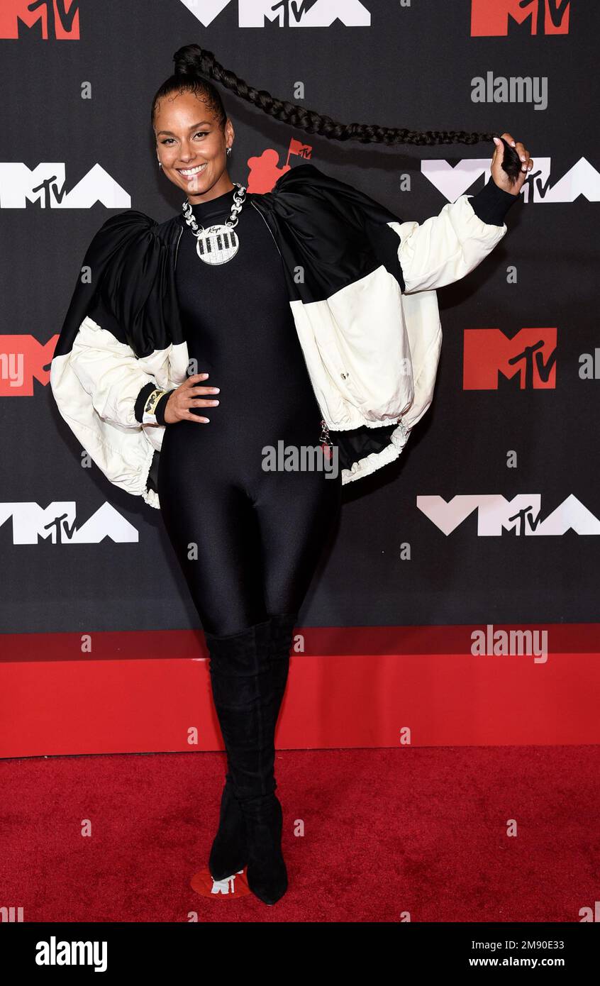 FILE - Alicia Keys arrives at the MTV Video Music Awards on Sept. 12 ...