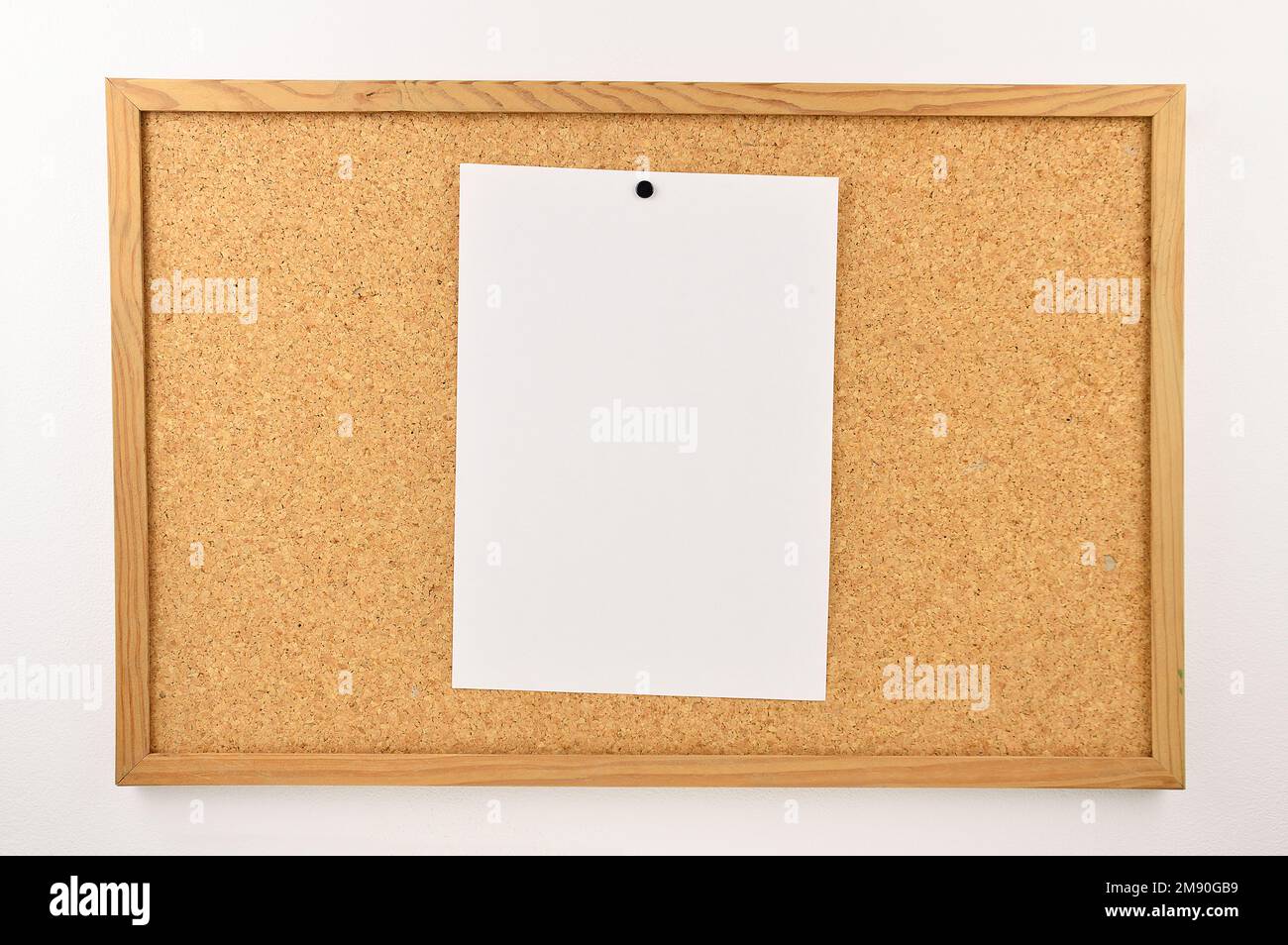 closeup of thumbtack and note on billboard Stock Photo - Alamy