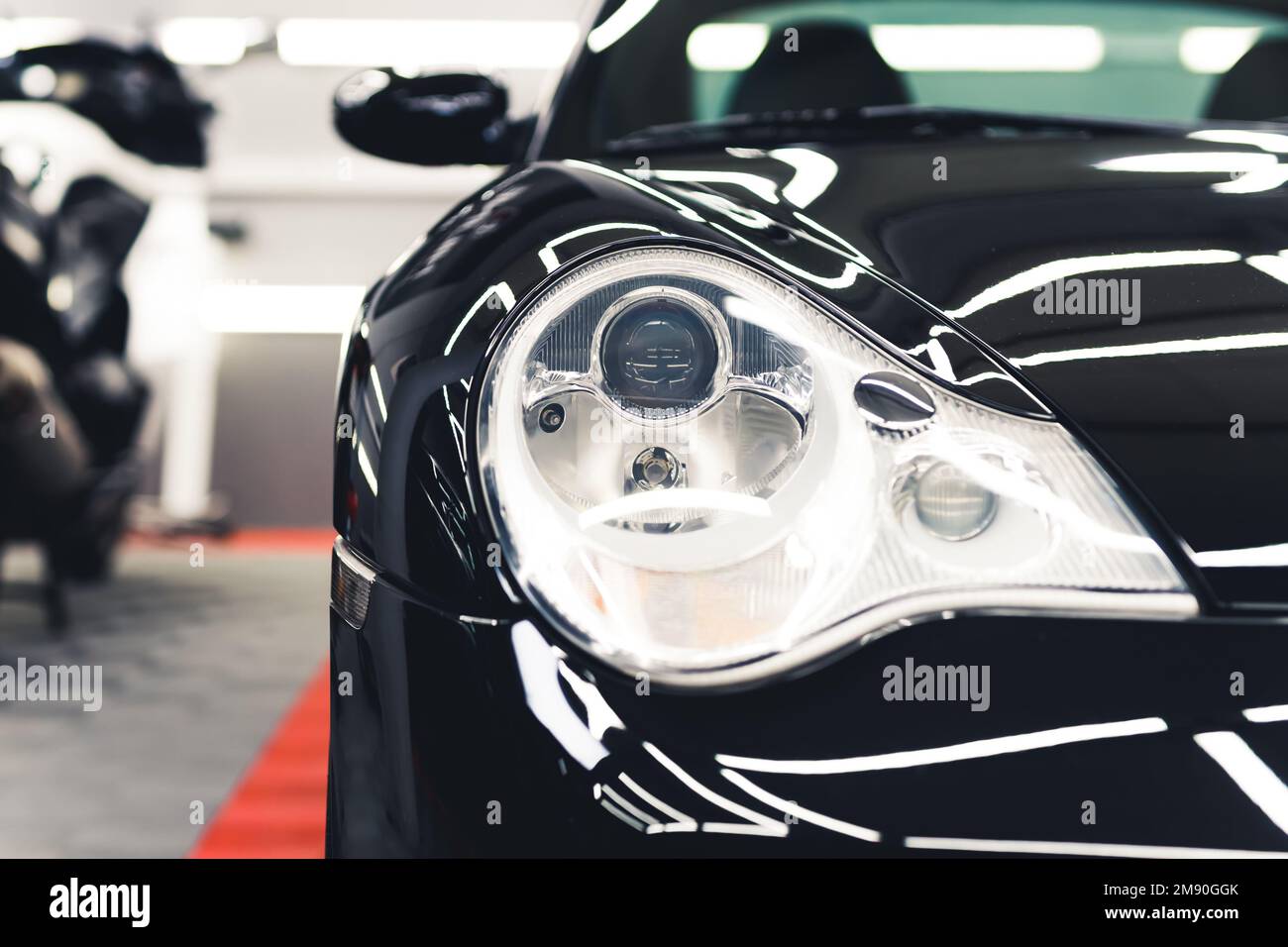 Shiny black car hi-res stock photography and images - Alamy