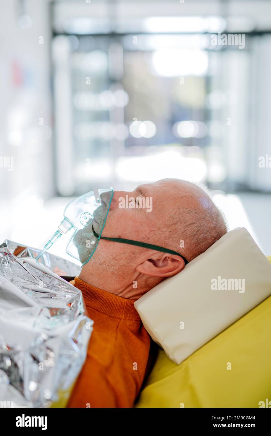 Portrait of injured man from rescue ambulance Stock Photo - Alamy