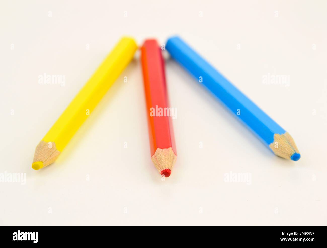 Pencils blue red yellow three hi-res stock photography and images - Alamy