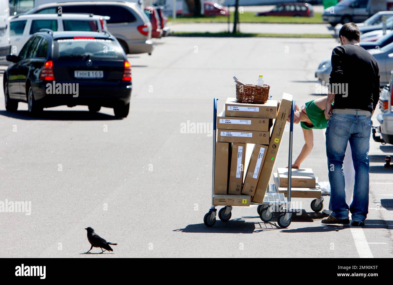Customers outside an Ikea store Stock Photo - Alamy