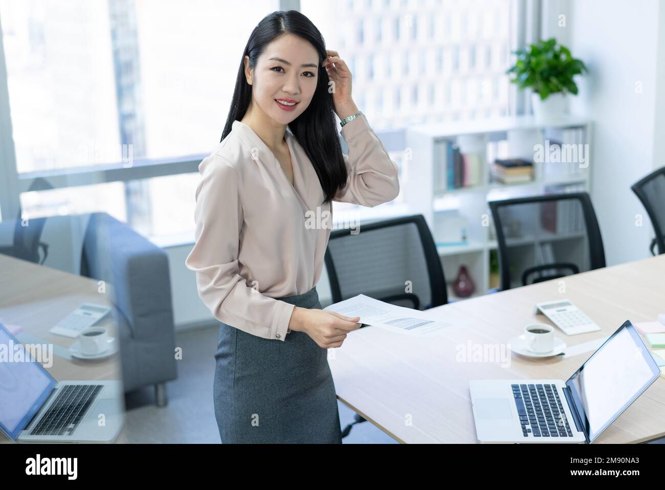 Work computer suits hi-res stock photography and images - Alamy