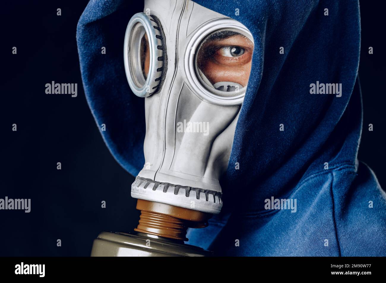 Portrait of a man in a gas mask. Panic during quarantine. Coronavirus ...