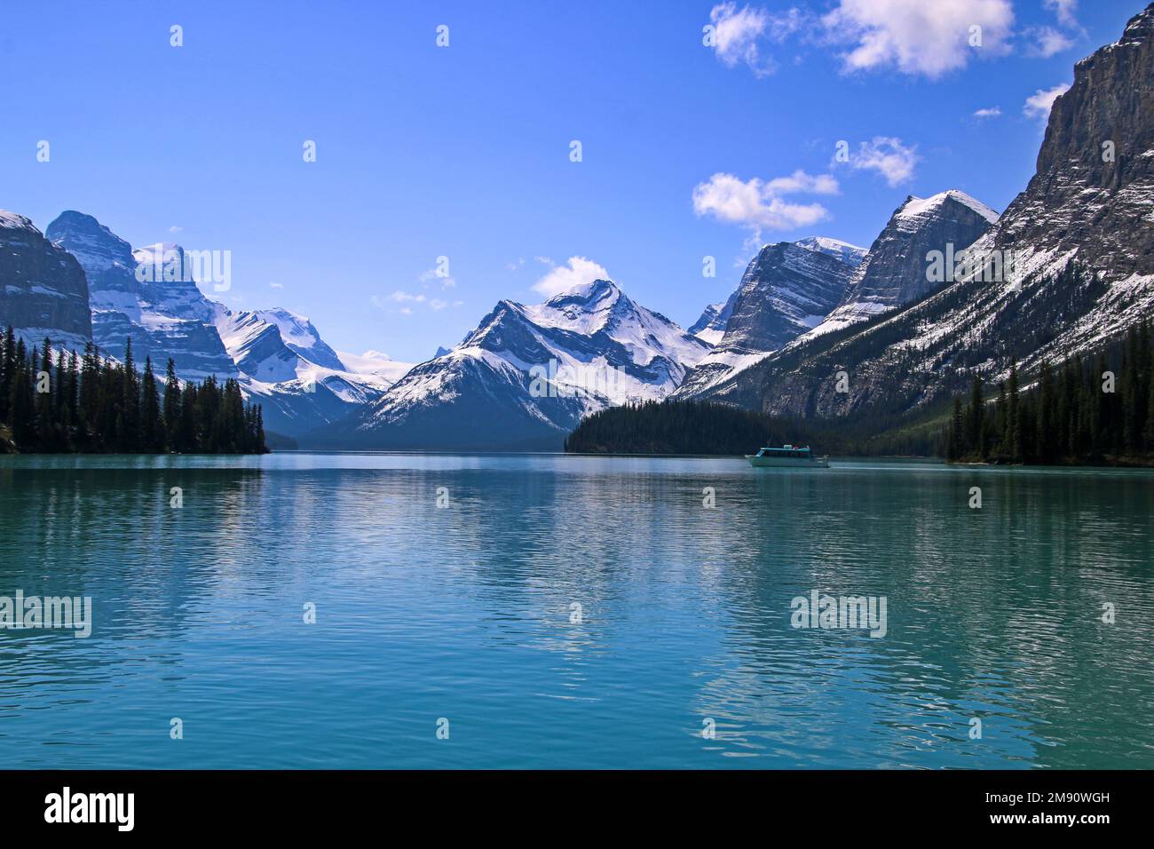 Maligne Lake. Jasper National Park, Alberta, Canada Stock Photo - Alamy