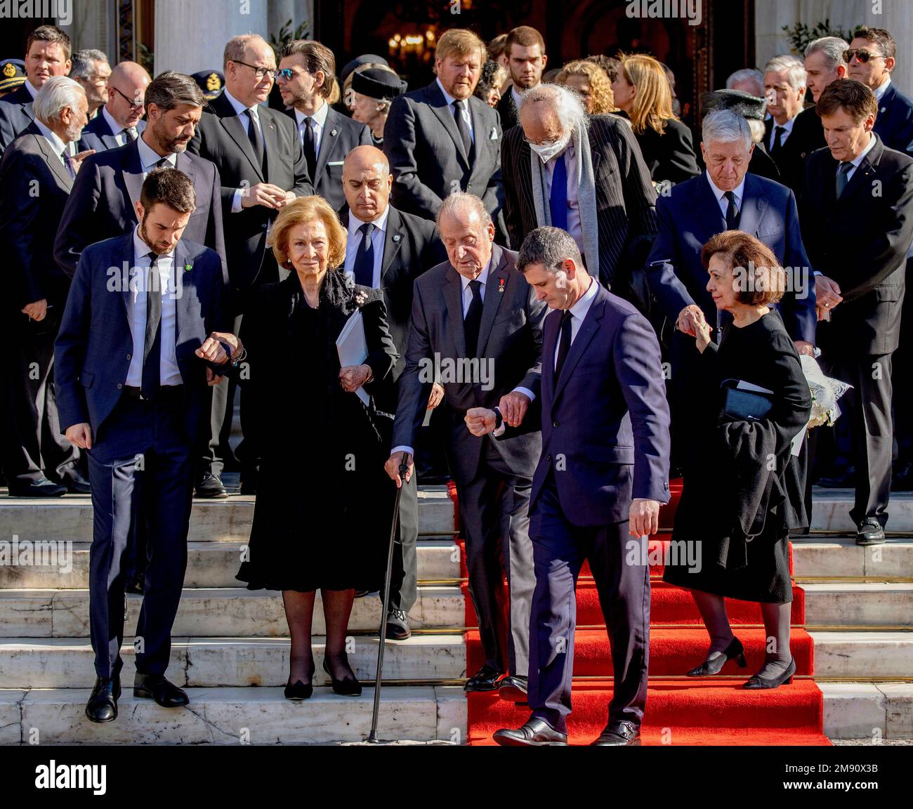 King Juan Carlos and Queen Sofia of Spain leave at the Metropolitan ...
