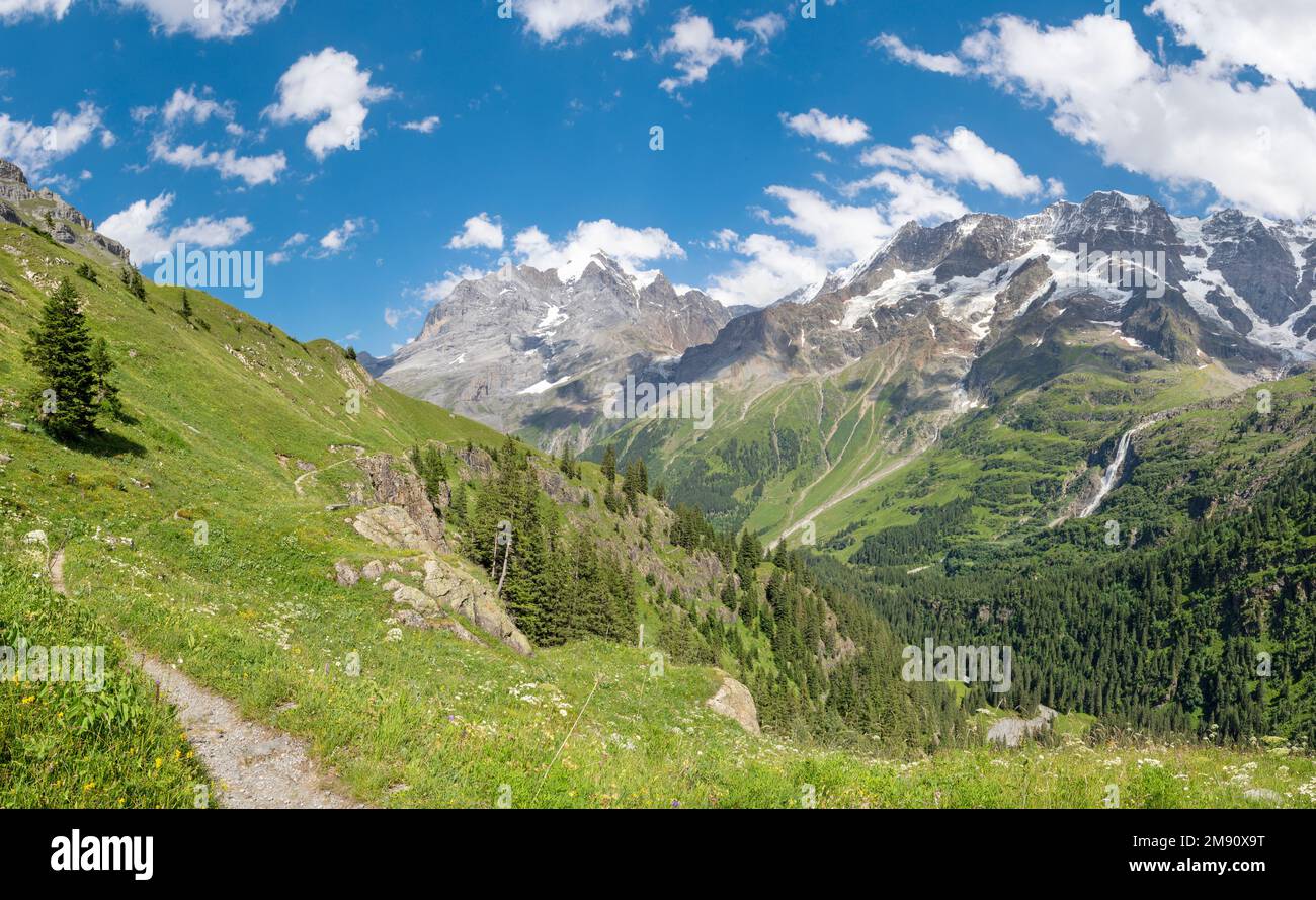 The Hinteres Lauterbrunnen walley with the Jungfrau, Mittaghorn and ...