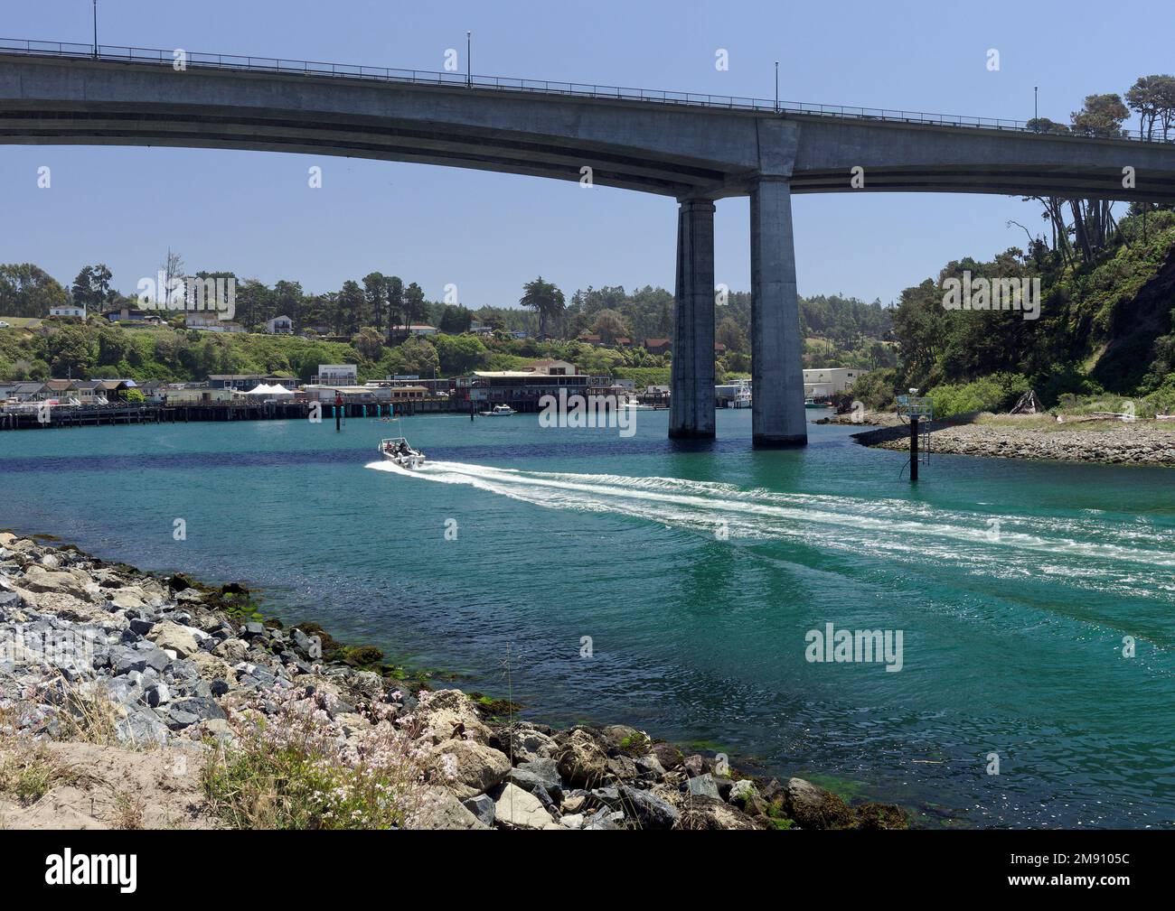 The rocky, rugged and wild mouth of the Noyo River, Noyo, Mendocino ...